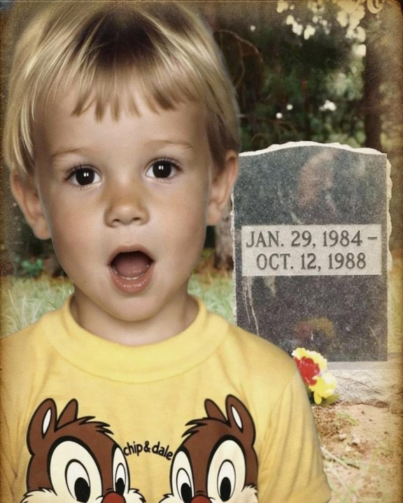 I Found a Grave Hidden in the Woods and Saw My Childhood Photo on It ...